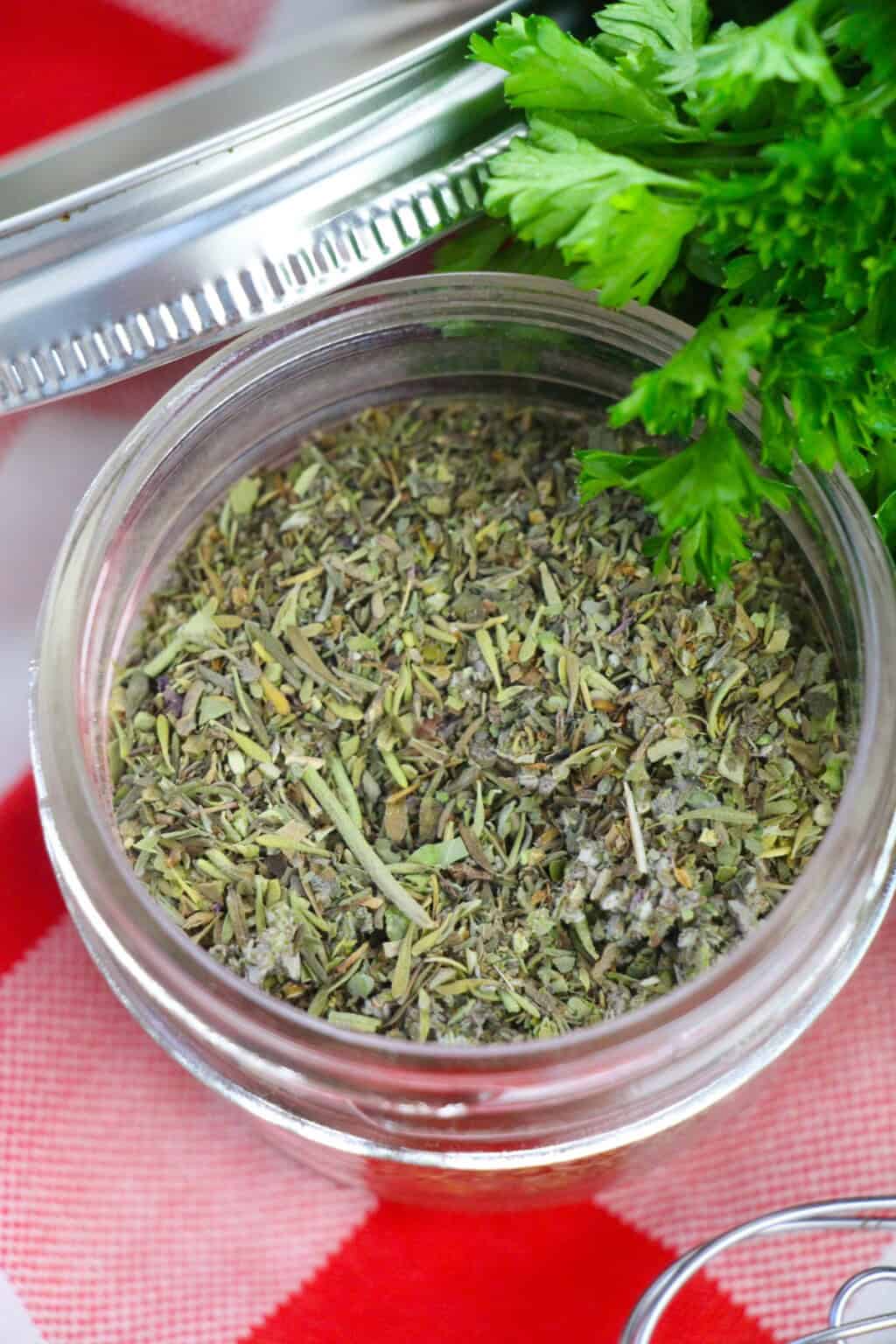Easy Italian Herb Seasoning Blend (Make In Minutes) - Kim Schob