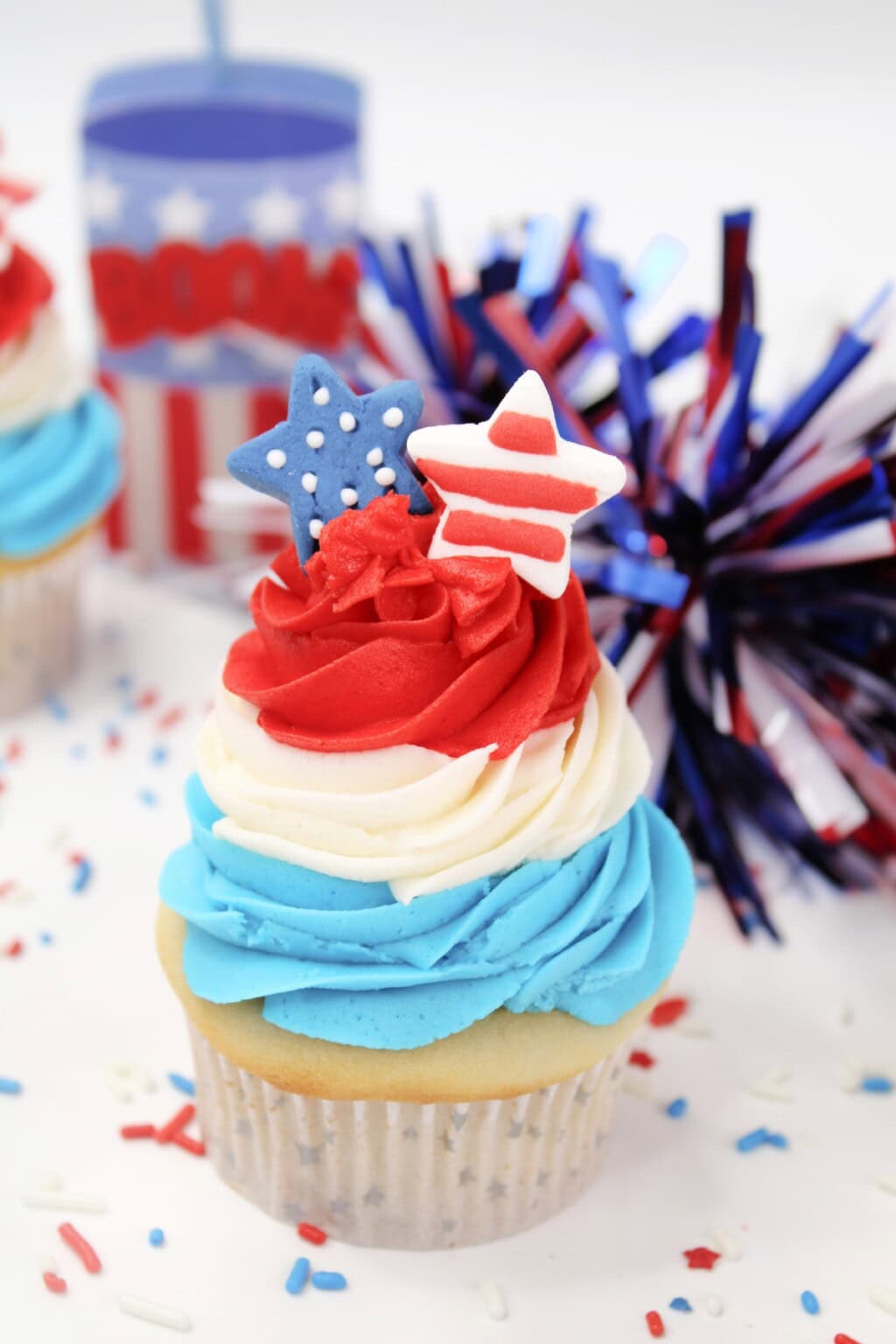 Red, White, and Blue Cupcakes with Patriotic Frosting - Kim Schob