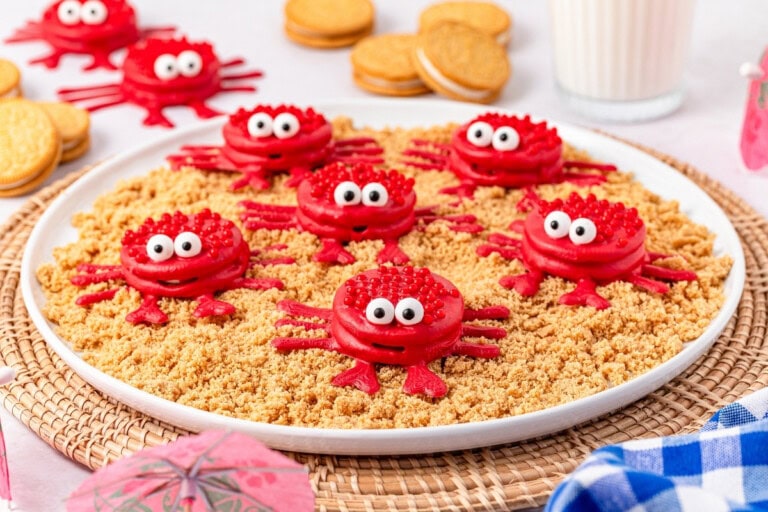 Red Candy Covered Oreos Recipe (Cute Crab Cookies) - Kim Schob