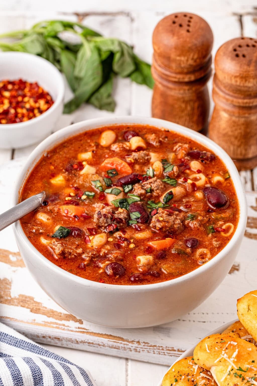 Copycat Olive Garden Pasta e Fagioli Recipe - Kim Schob