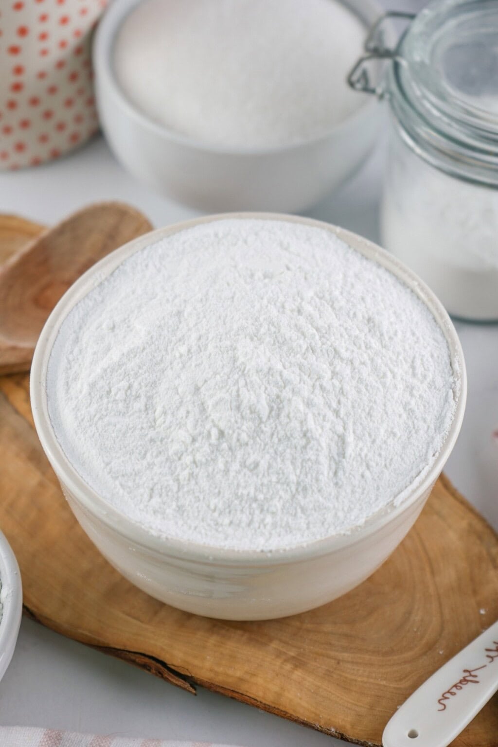 How to Make Powdered Sugar (Just 2 Ingredients!) - Kim Schob