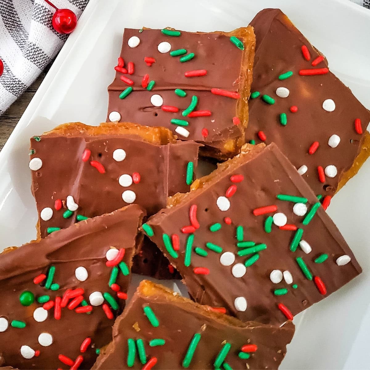 20 Easy Christmas Baking Desserts (Quick Holiday Treats) - Kim Schob